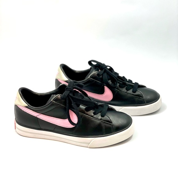Nike | Shoes | Nike Womens Sweet Classic Leather Sneakers Size 65 ...